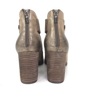 Isola | Shoes | Isola Ankle Boots Metallic Leather Zipper Back New ...